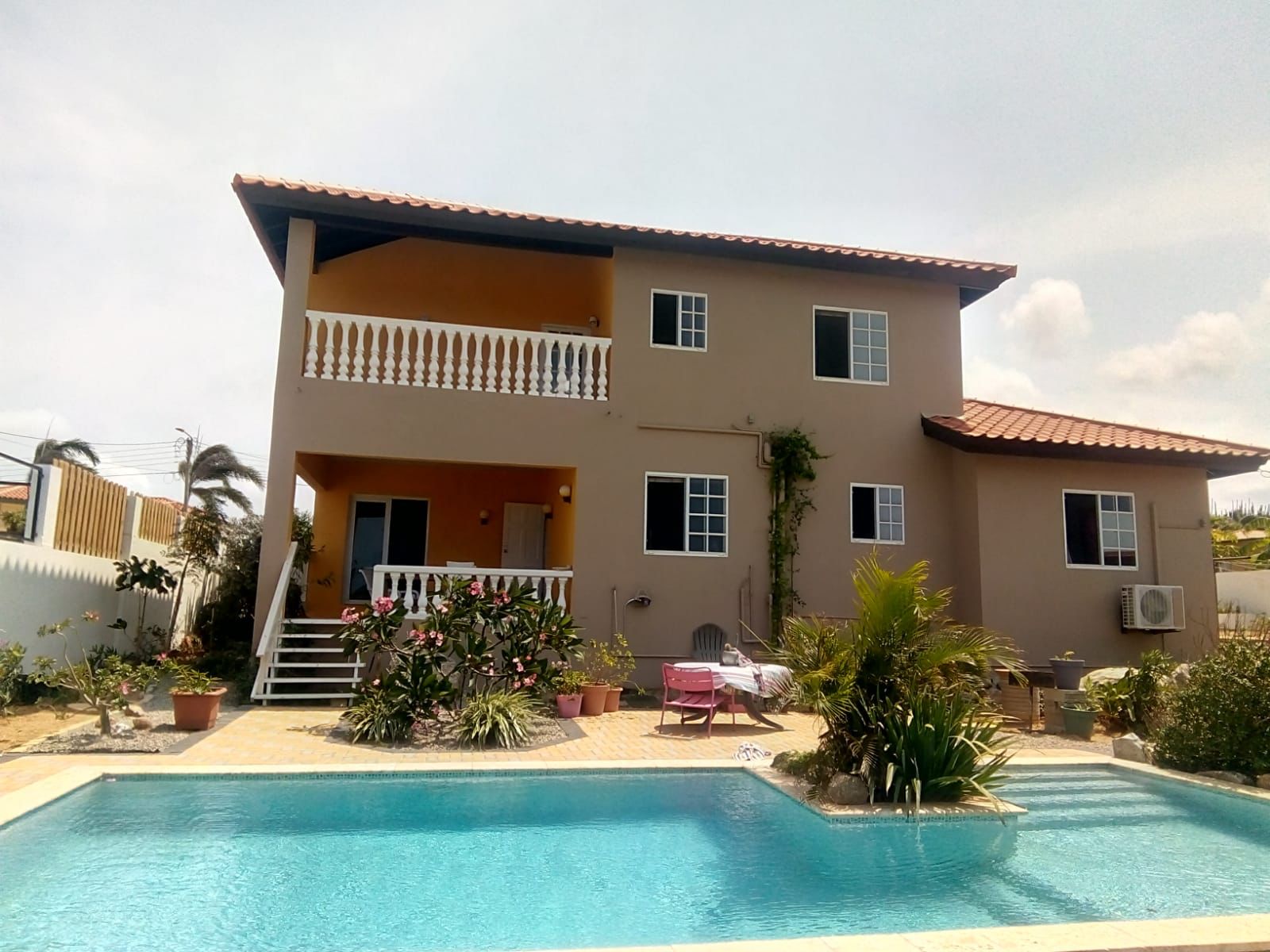 Woning huren: Ruime studio long term Rooi Santo, Aruba - 2022